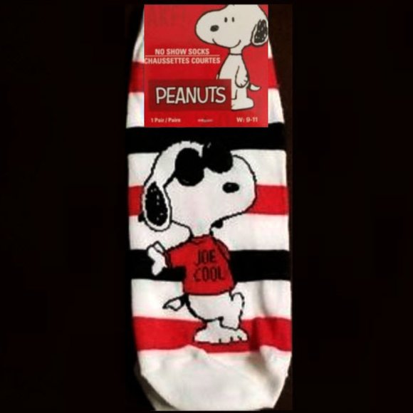 Peanuts | Accessories | Peanuts Joe Cool Snoopy Socks | Poshmark
